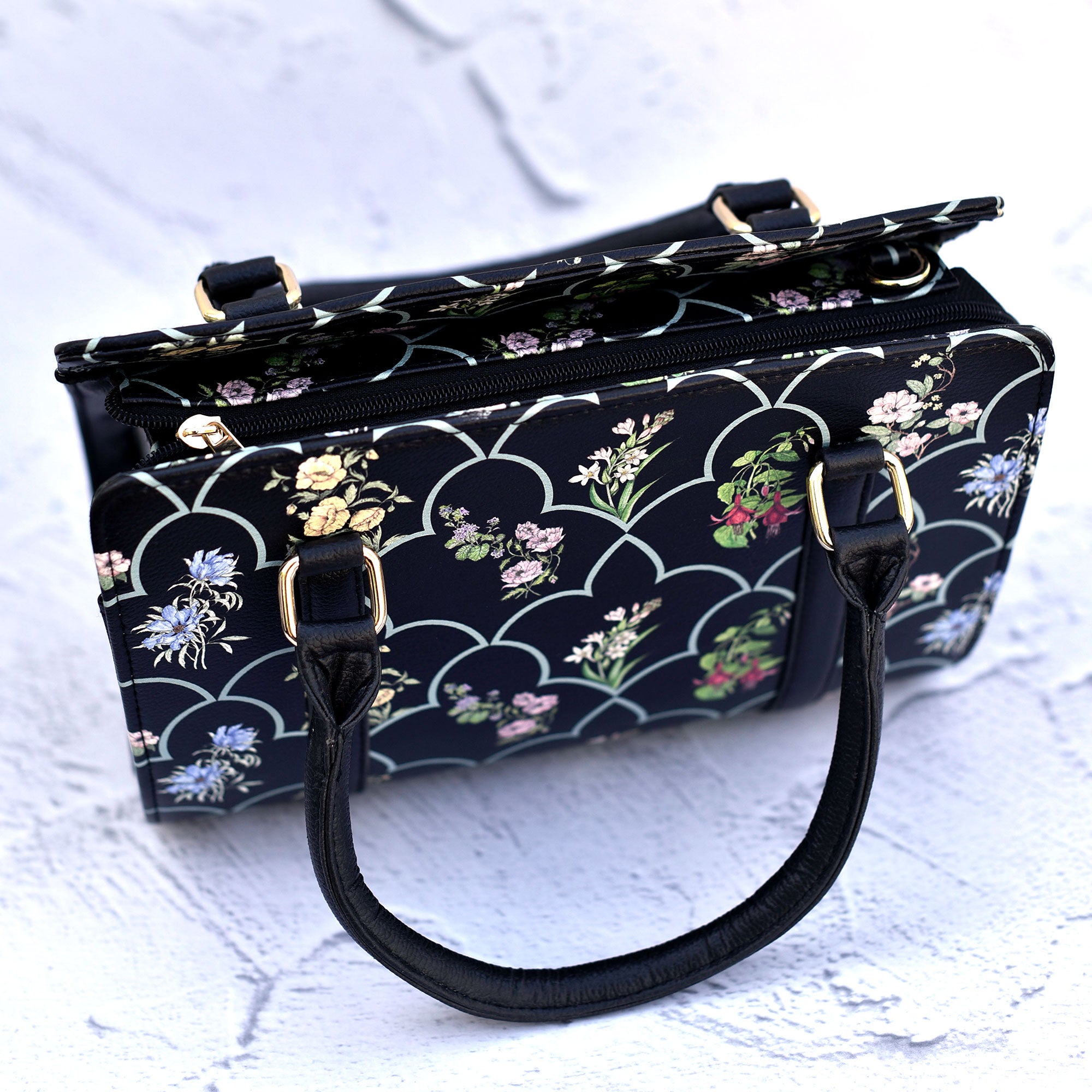 Buy Maze - Shoulder Bag Online at Cyahi